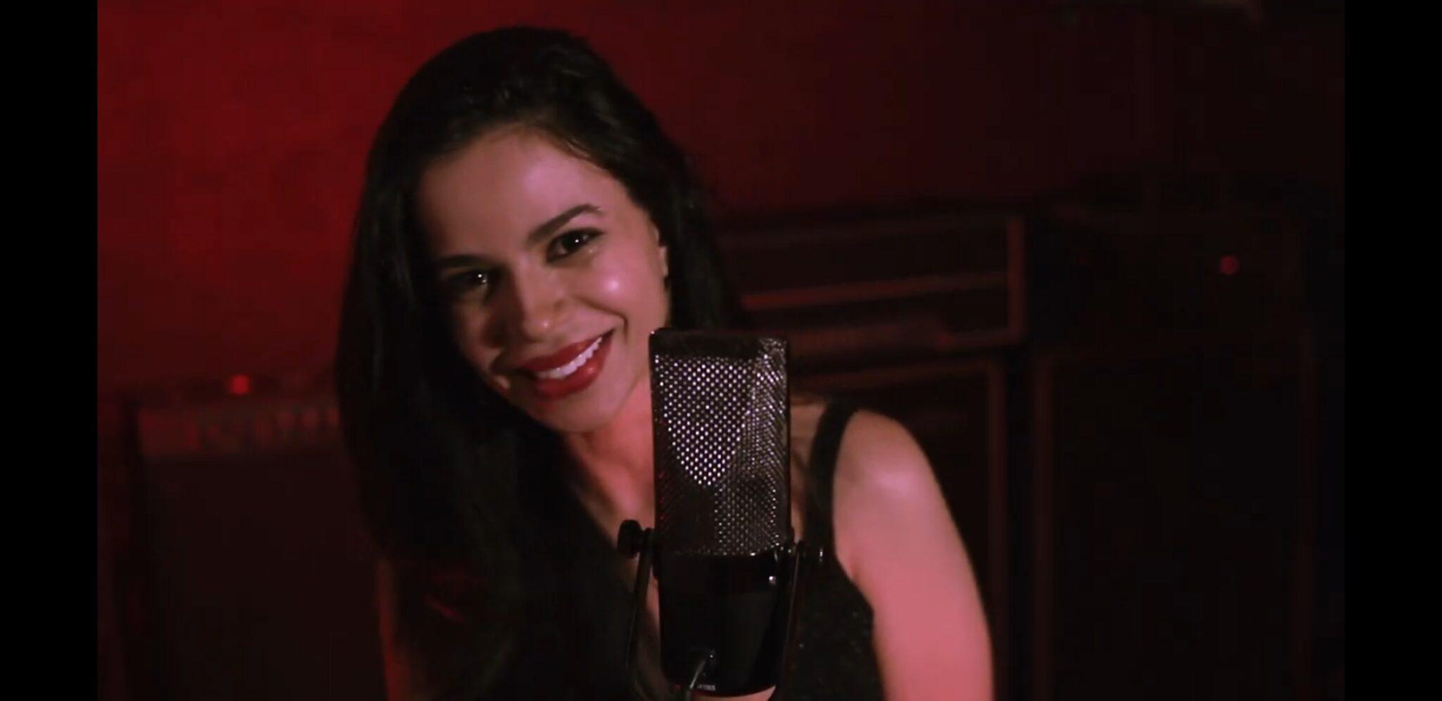 Pupila Cósmica: a jornada transformadora da cantora e compositora Lara ...